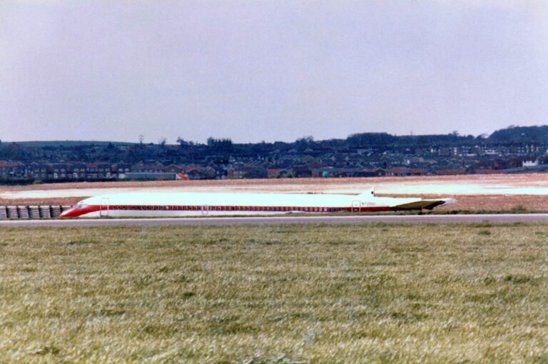 The complete history of The Starship, the Boeing 720 plane used by Led ...