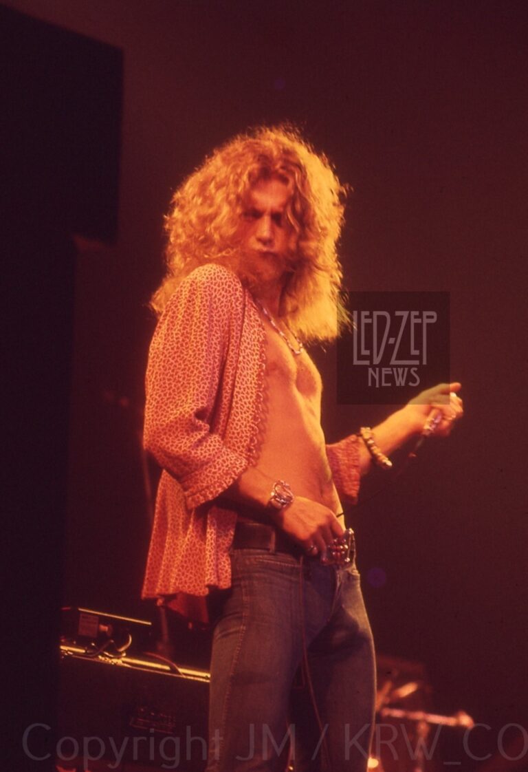 Previously unseen photos of Led Zeppelin performing in Boston in 1973 ...